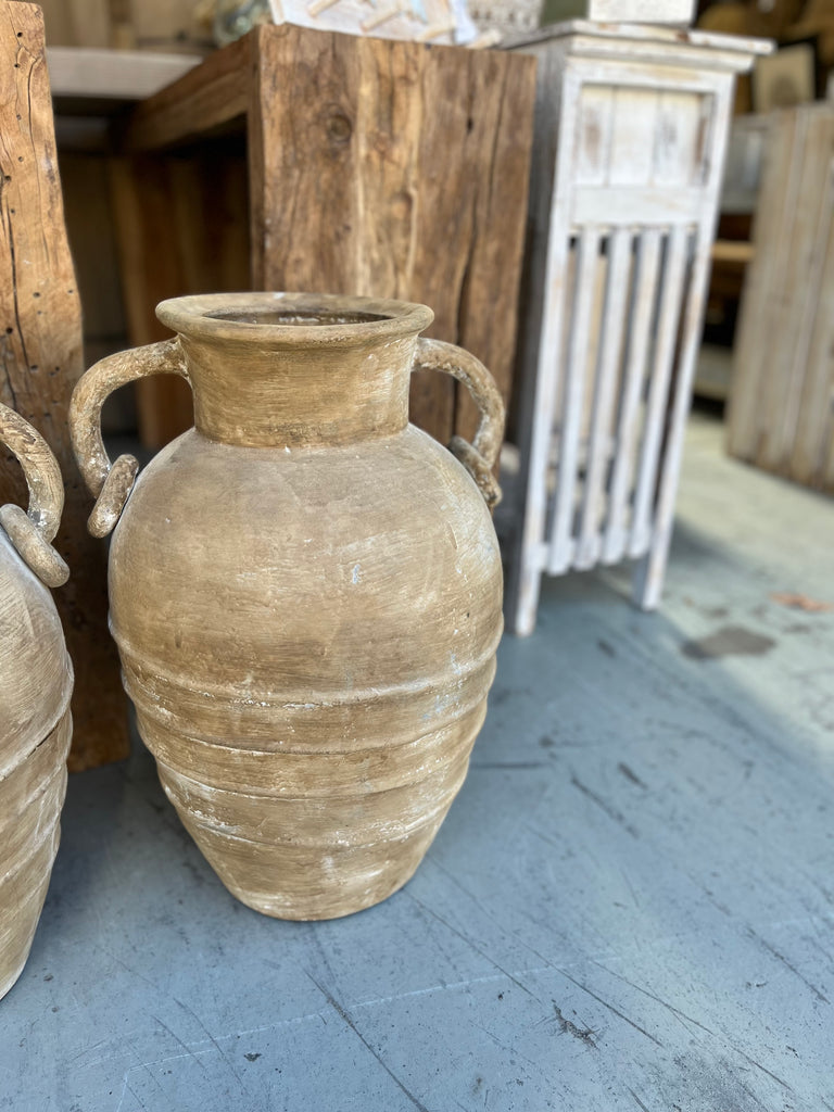 Rustic terracotta vase – Bali Beach Beyond