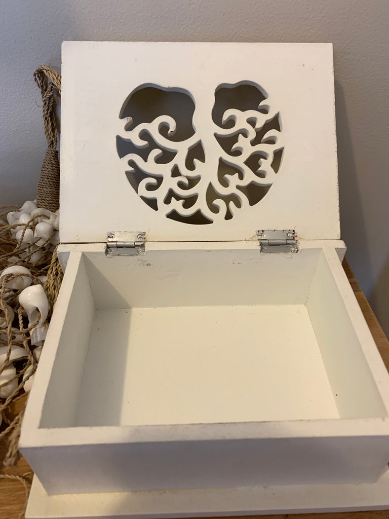 Carved white box tree of life with hinged lid. Jewellery / storage. Me ...