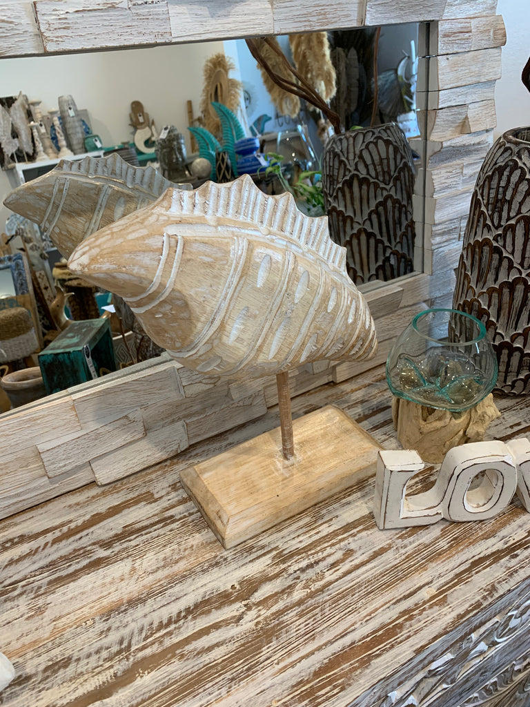 Carved timber shell on stand. Natural. Large – Bali Beach Beyond