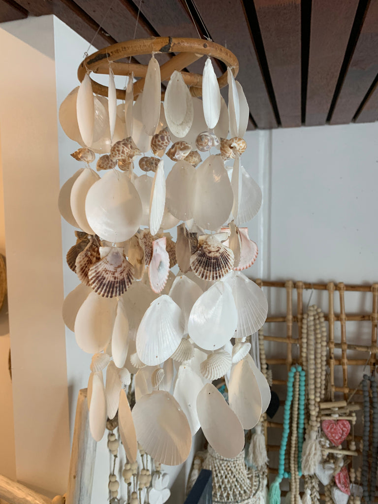 Clear and natural shell mobile hanging – Bali Beach Beyond