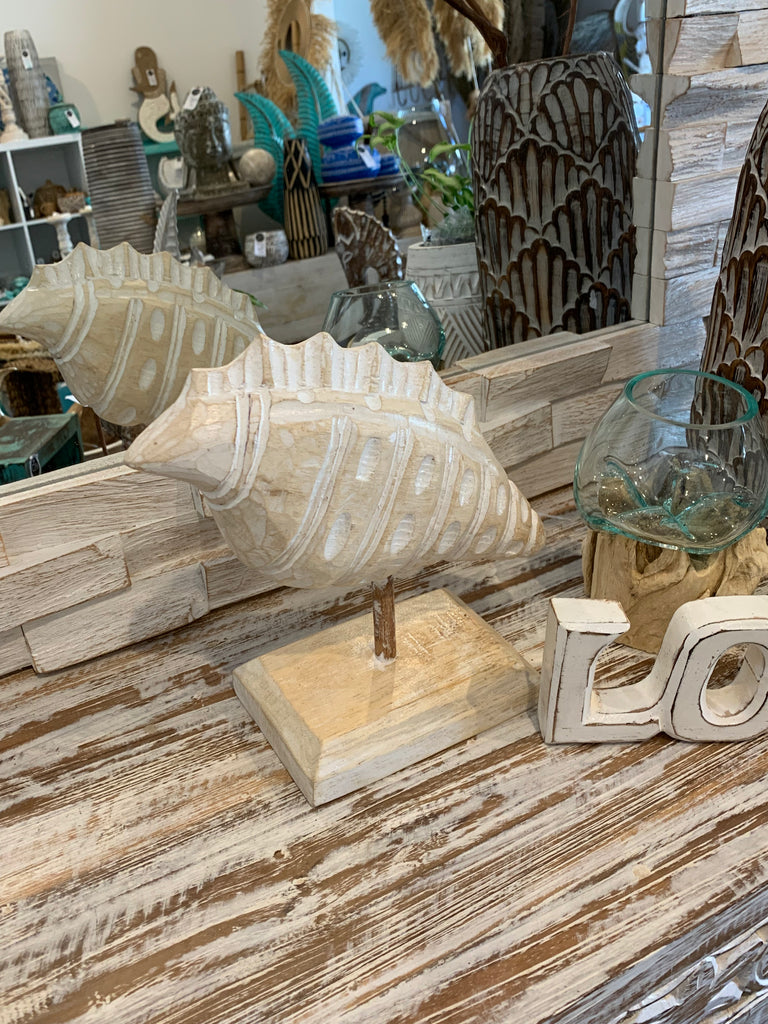 Carved timber shell on stand. Natural. Small – Bali Beach Beyond