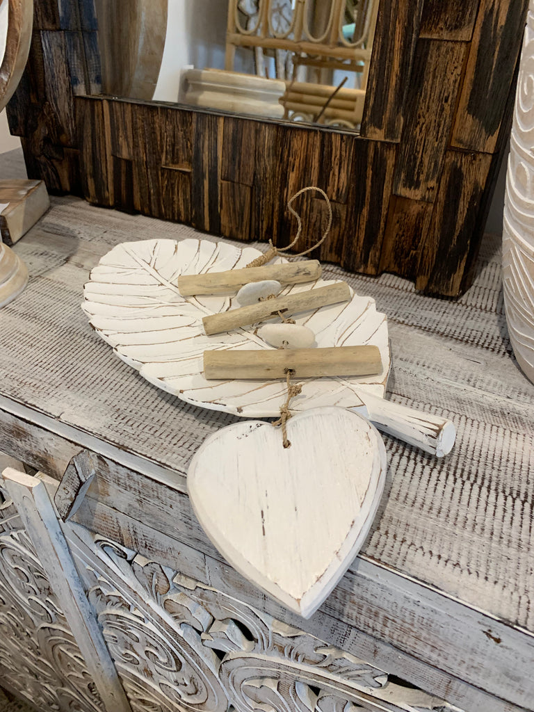 Timber leaf platter. Rustic white finish. Small – Bali Beach Beyond
