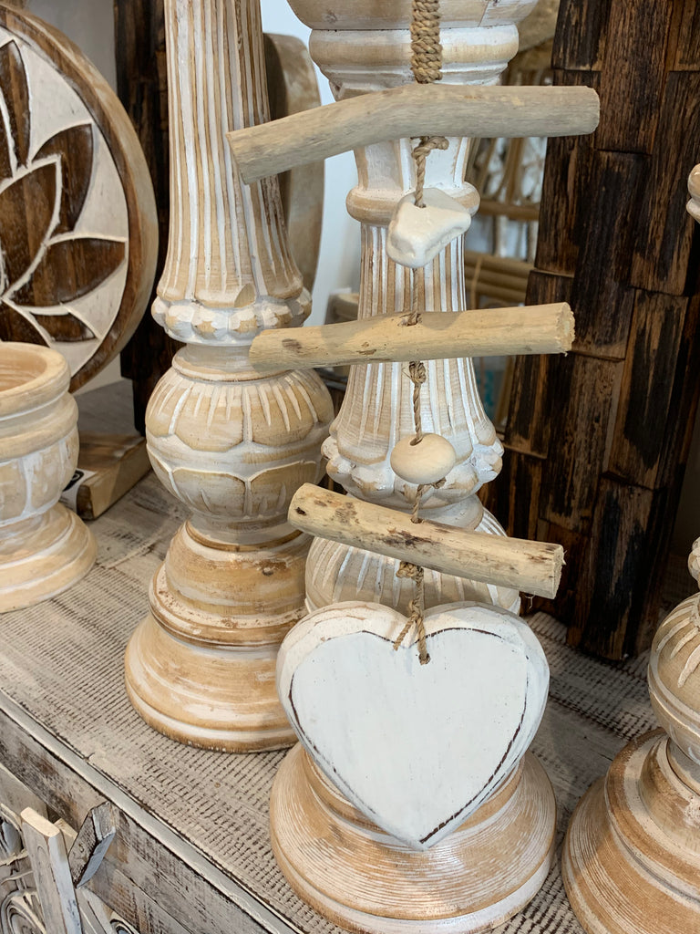 Handpainted timber heart hanging. Rustic white – Bali Beach Beyond