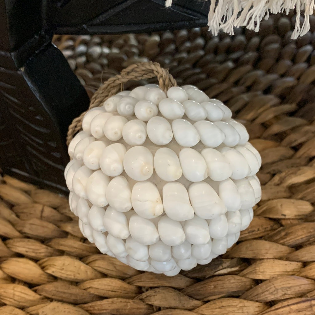 Small white shell ball / hanging – Bali Beach Beyond