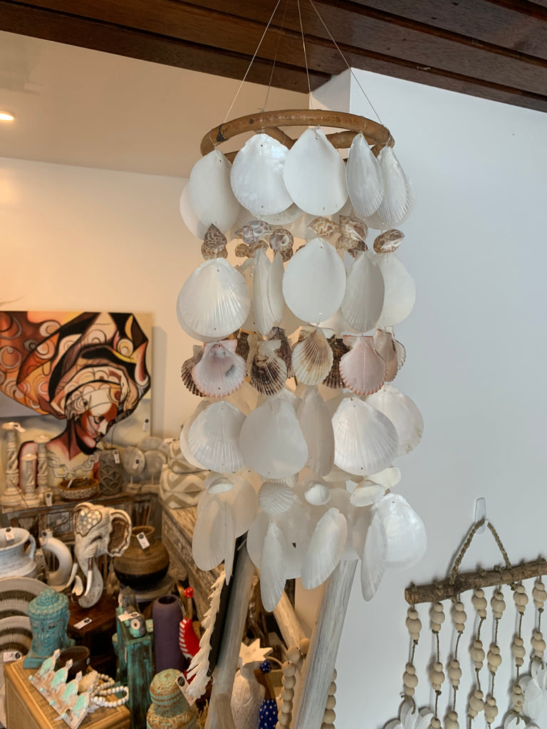 Clear and natural shell mobile hanging – Bali Beach Beyond