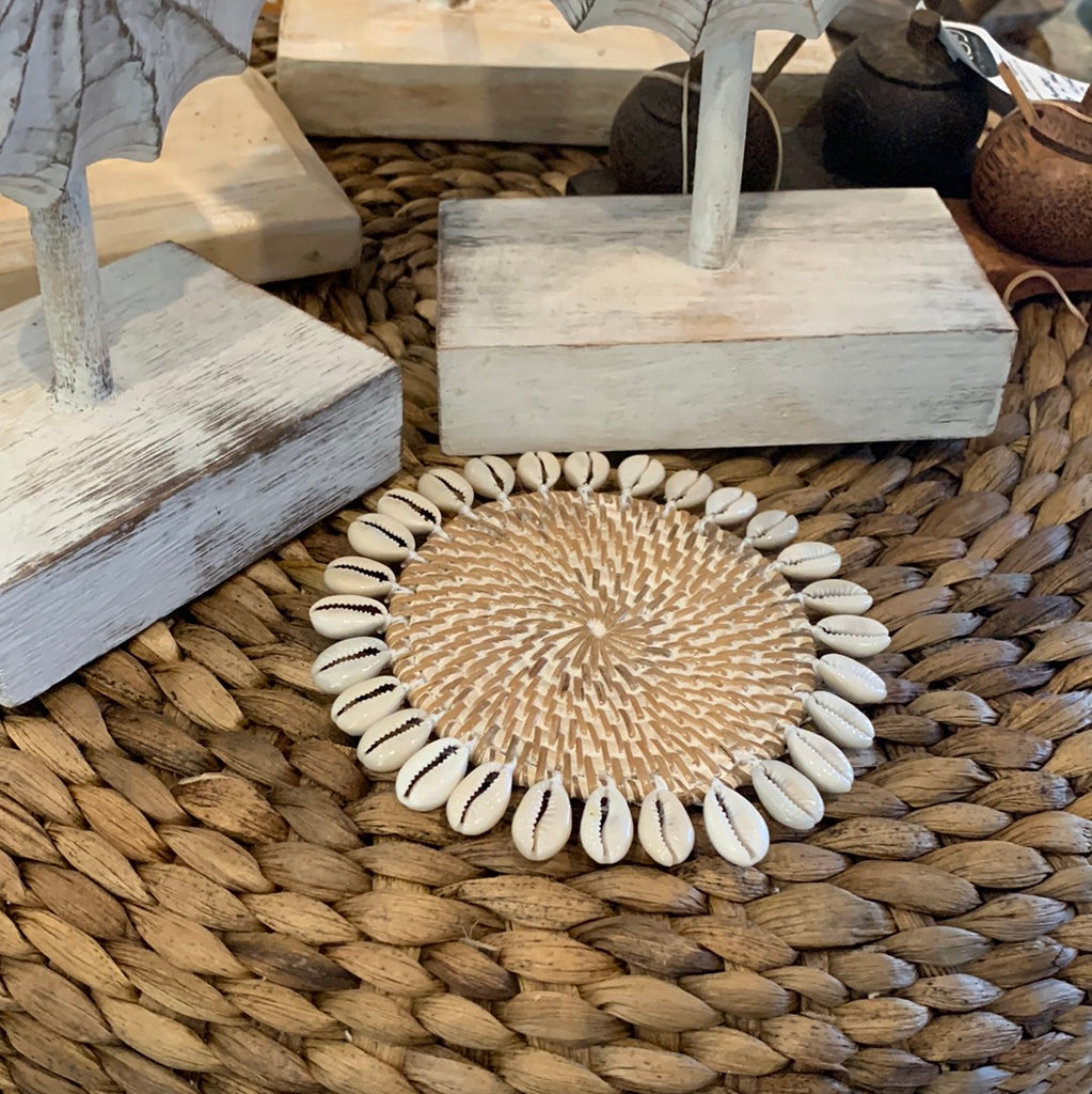 Natural rattan Coasters with natural shells – Bali Beach Beyond