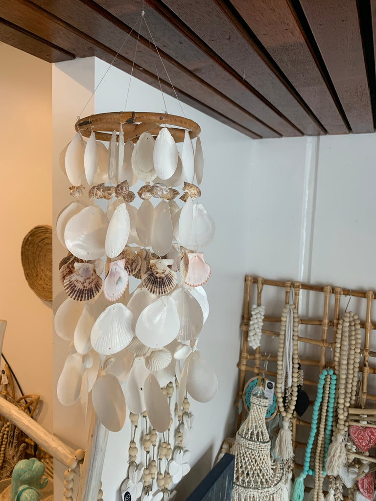 Clear and natural shell mobile hanging – Bali Beach Beyond