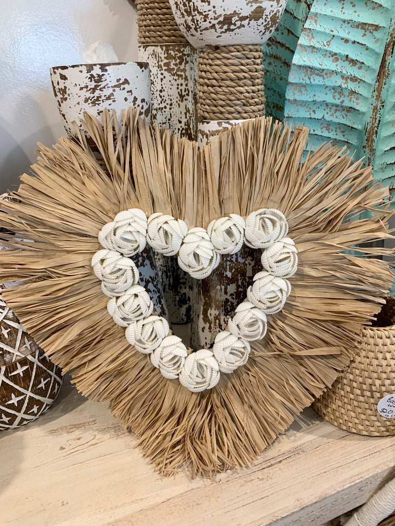 Raffia and shell heart M – Bali Beach Beyond